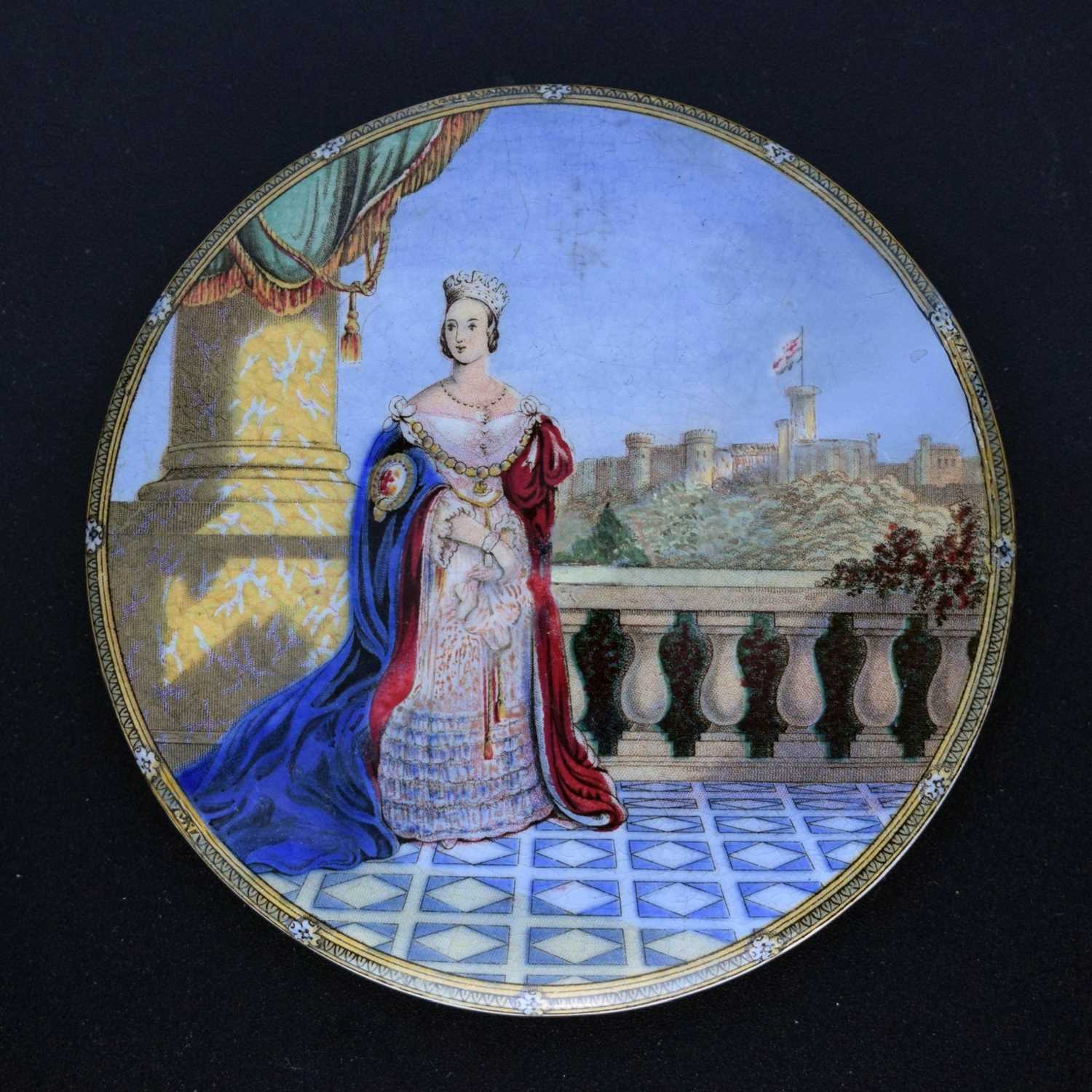 Lot 489 - 19th century Pratt ware pot lid Queen